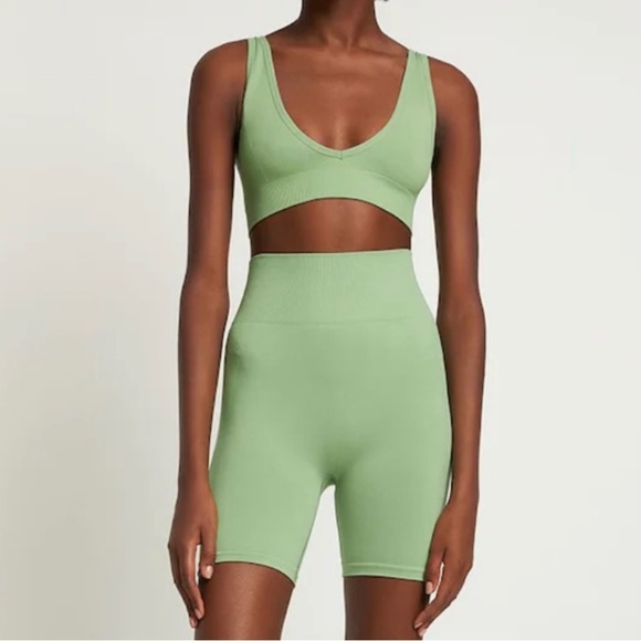 WeWoreWhat | Shorts | Nwt Host Pickwe Wore What Biker Short In Fair ...
